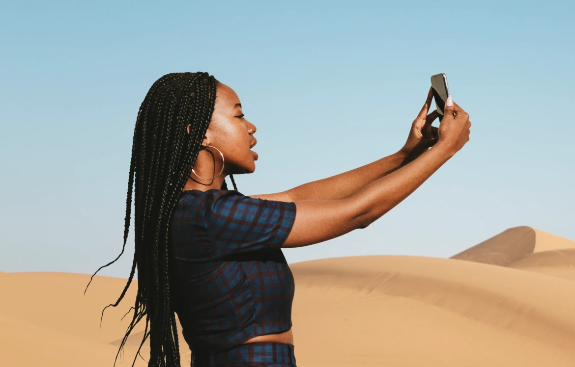 Navigating the depths of social interaction - Piti